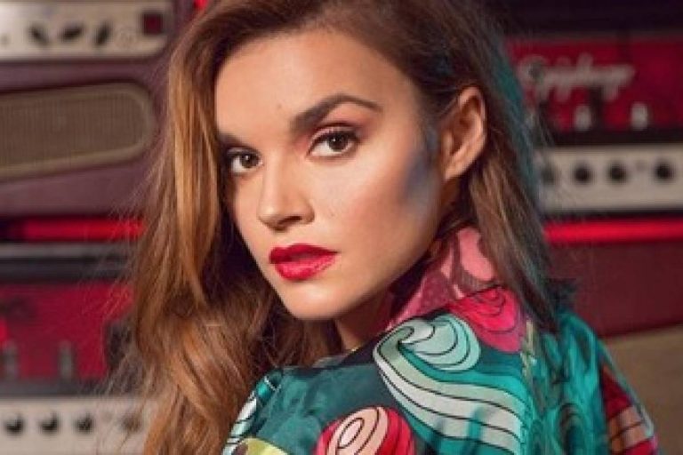 Hoy está de cumpleaños la cantante española Melody Enterate24.com